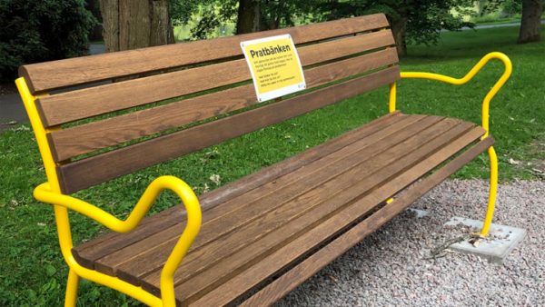 Chatty benches for spontaneous conversations - Age-Friendly World