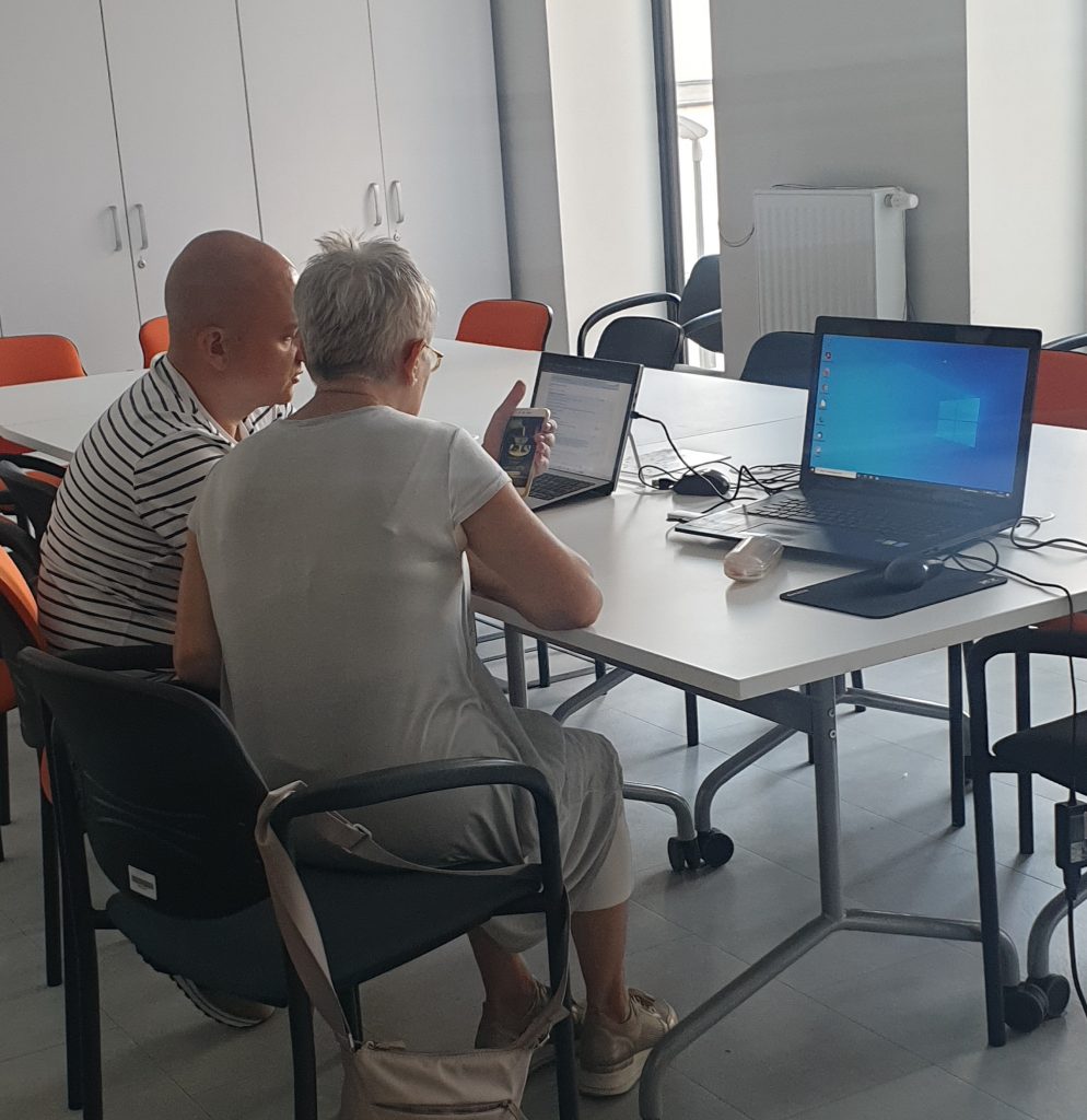 The "SOS - Computer Emergency" - Age-Friendly World